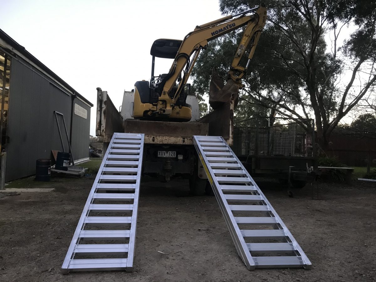 3m 4Tonne Heavy Duty Rubber Track Machinery Loading Ramps-JETA404130 ...