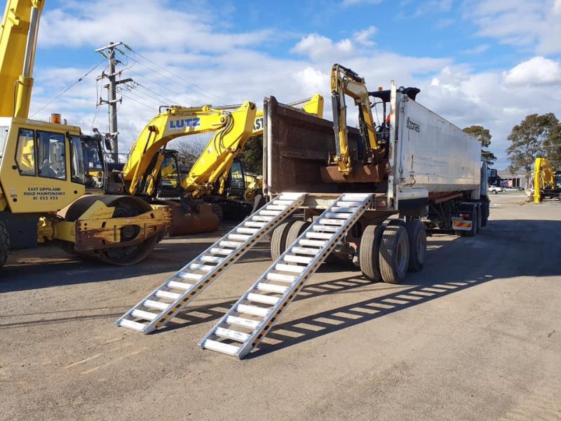 4.2m 3Tonne Heavy Duty Rubber Track Machinery Loading Ramps-JETA303142 ...