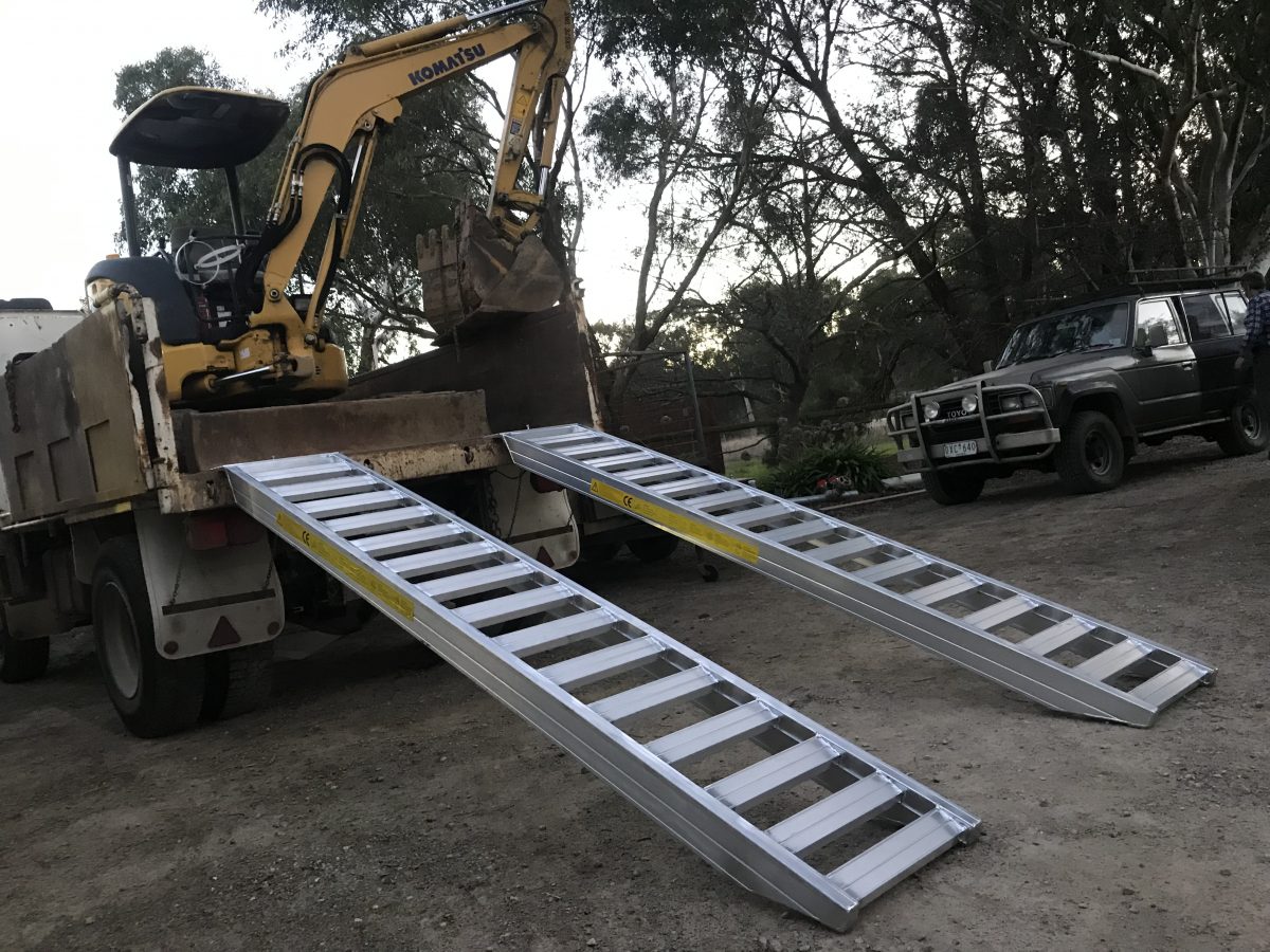 2.5m 6Tonne Heavy Duty Rubber Track Machinery Loading Ramps-JETAA604125 ...