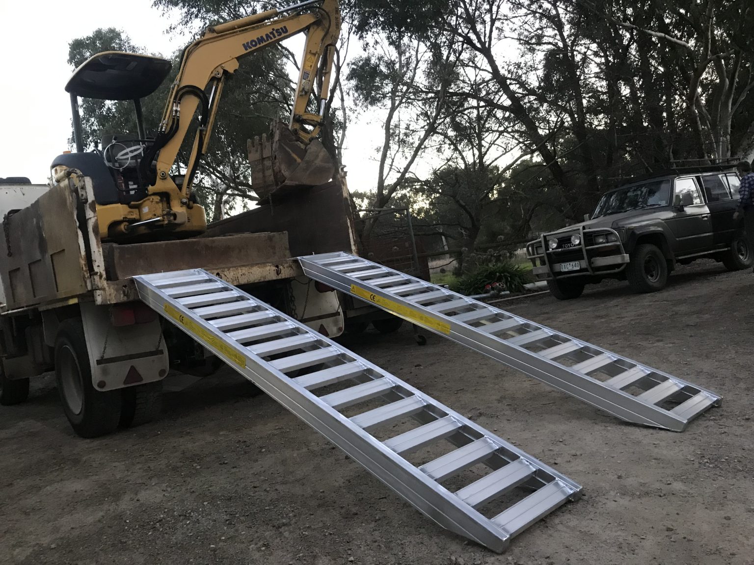 3.5m 4 Tonne Heavy Duty Rubber Track Machinery Loading Ramps-JETA404135 ...