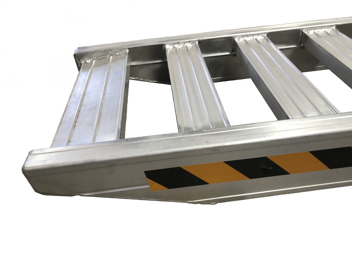 4T 2.5m Rubber Track Loading Ramps - Jetland Loading Ramp