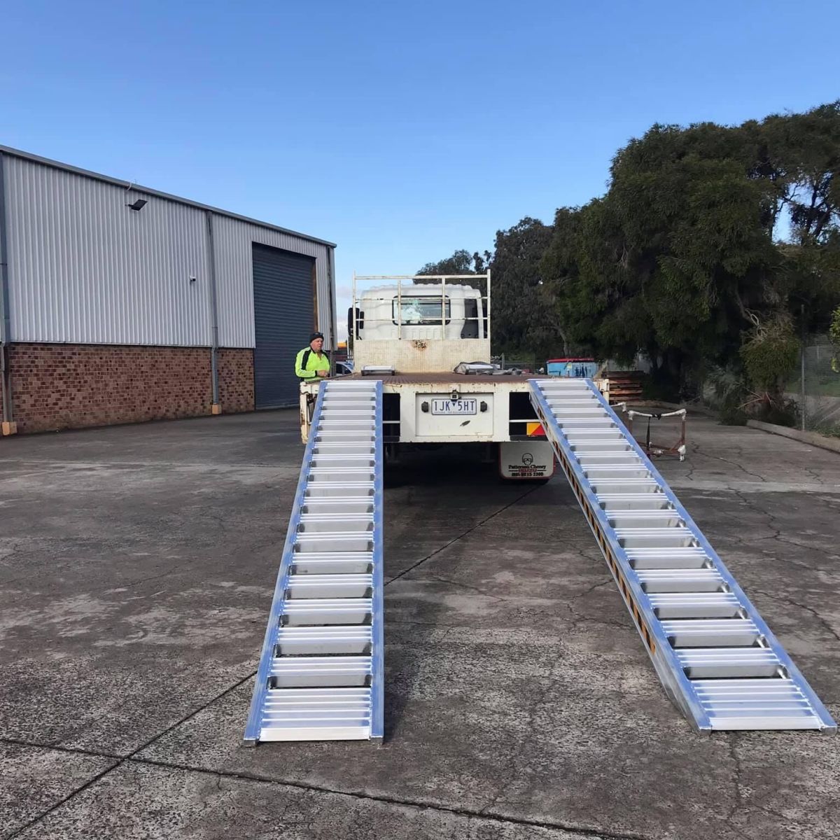 D SERIES (Steel Track,Rubber Pads on steel,Rubber Track and Rubber Tyre ...
