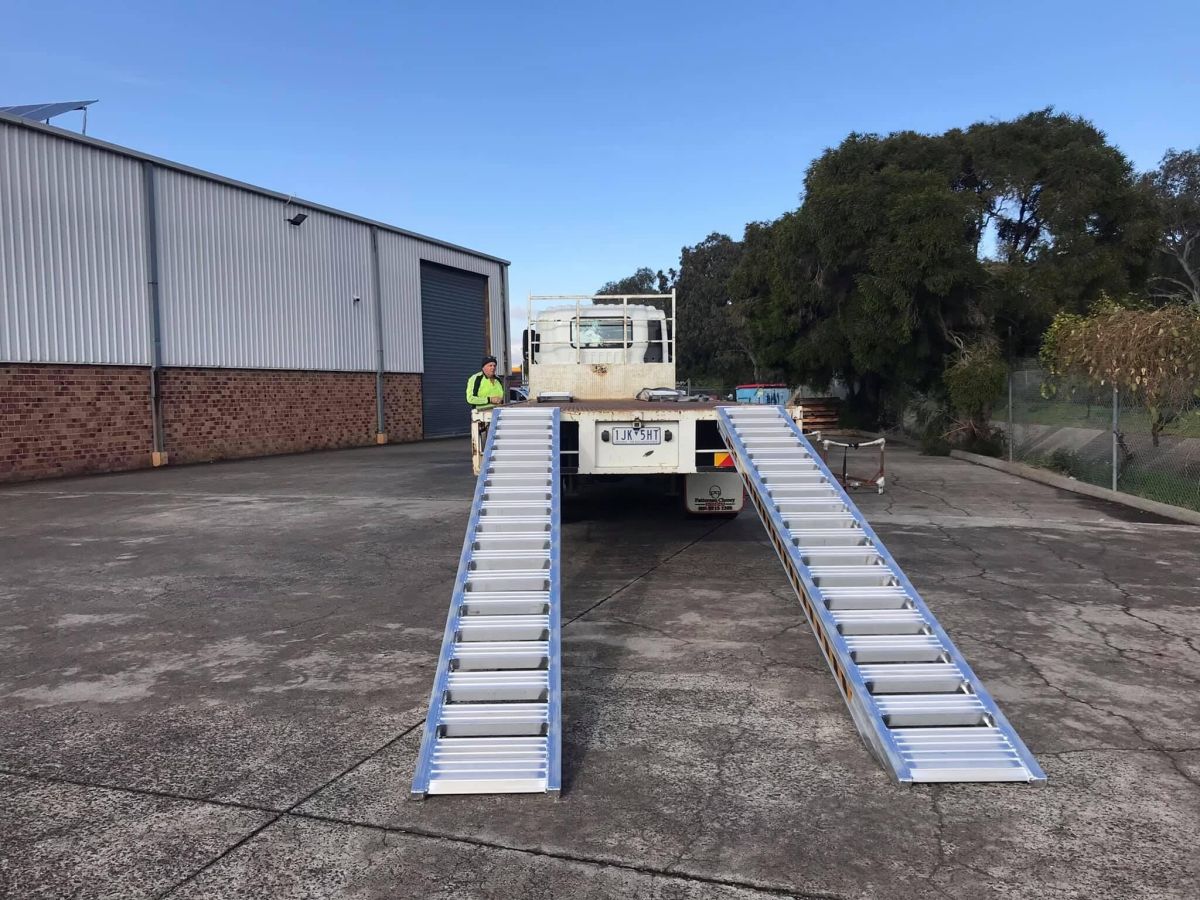 4.2m 9Tonne Heavy Duty Steel Track,Rubber Pads on steel,Rubber Track ...