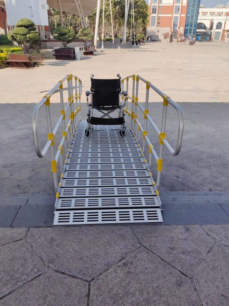 4M 350kg Rolling Ramp with Handrails -JET36-4H - Jetland