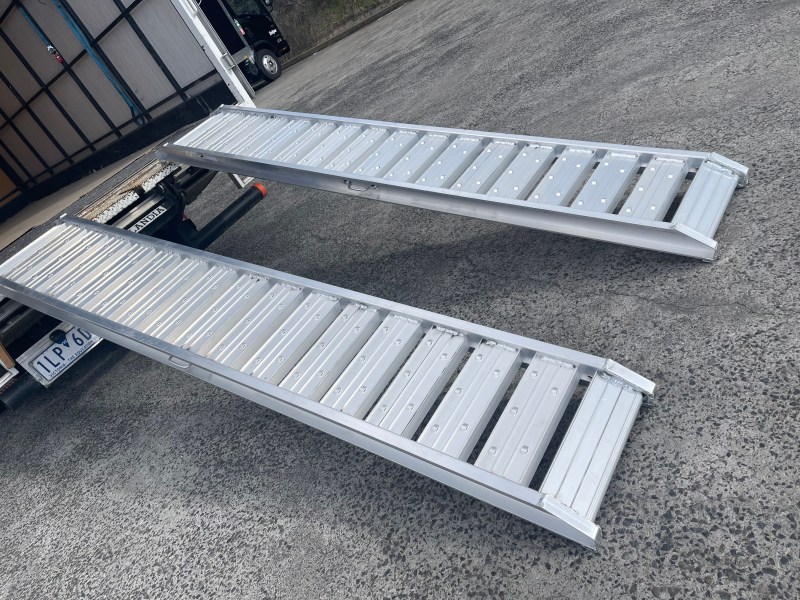 2.7M 2.4Tonne Heavy Duty Aluminium Loading Ramp(Hook Type)-JETH24-9 ...