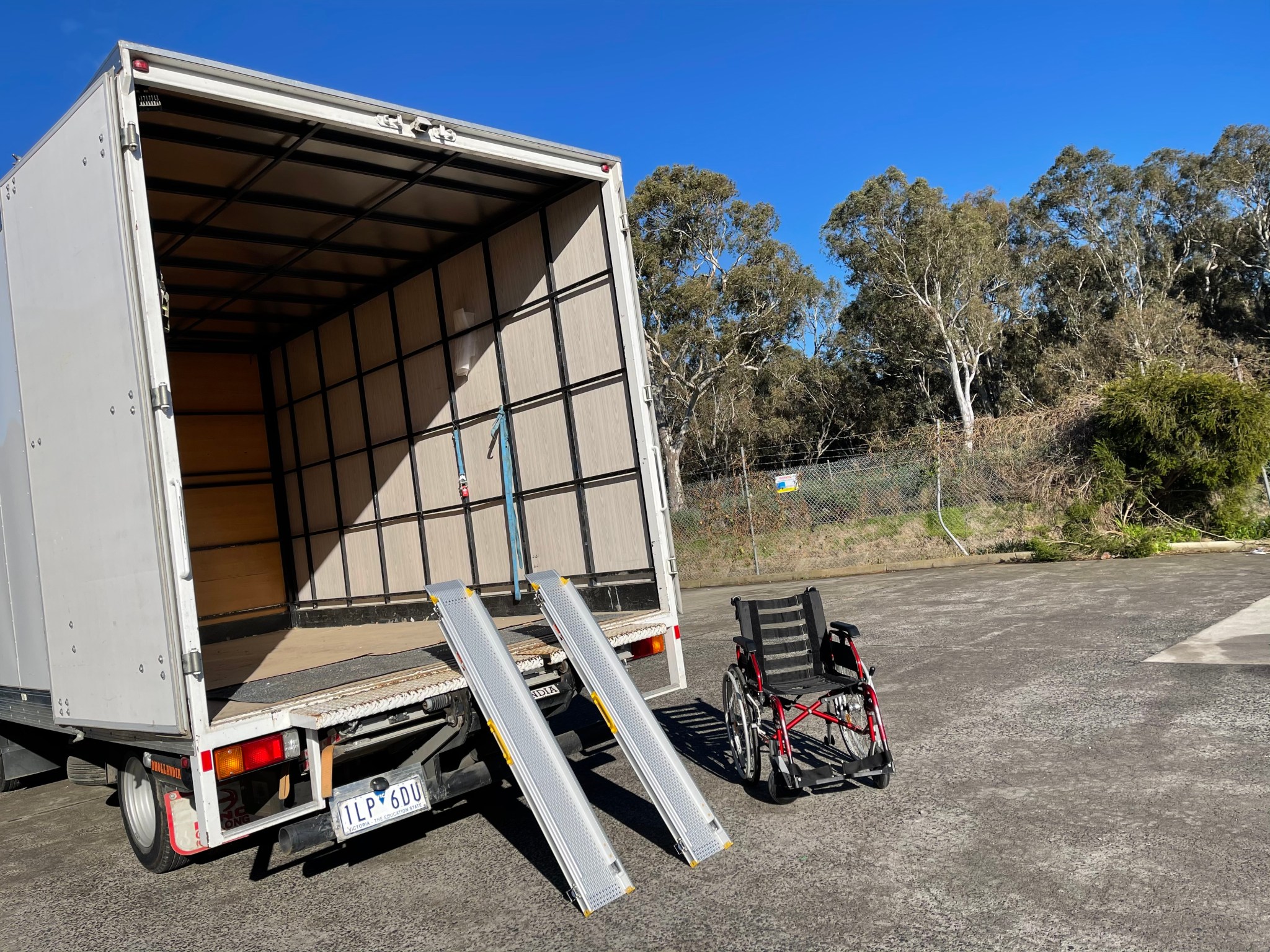 3M 270kg Three Section Telescopic Wheelchair Ramp-JETM107T-10 - Jetland