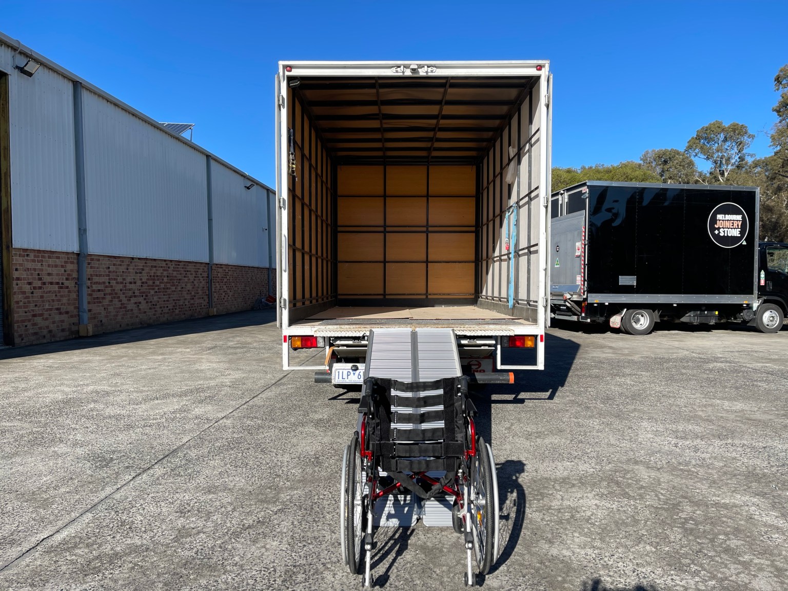 2.4M 270kg Bi-fold Deluxe Wheelchair Ramp-JETM407-8 - Jetland