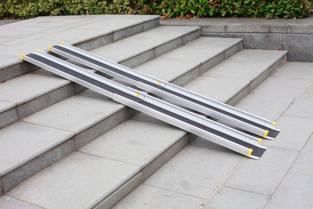 3M 270kg Two Section Deluxe Telescopic Wheelchair Ramp-JETM207-10 - Jetland
