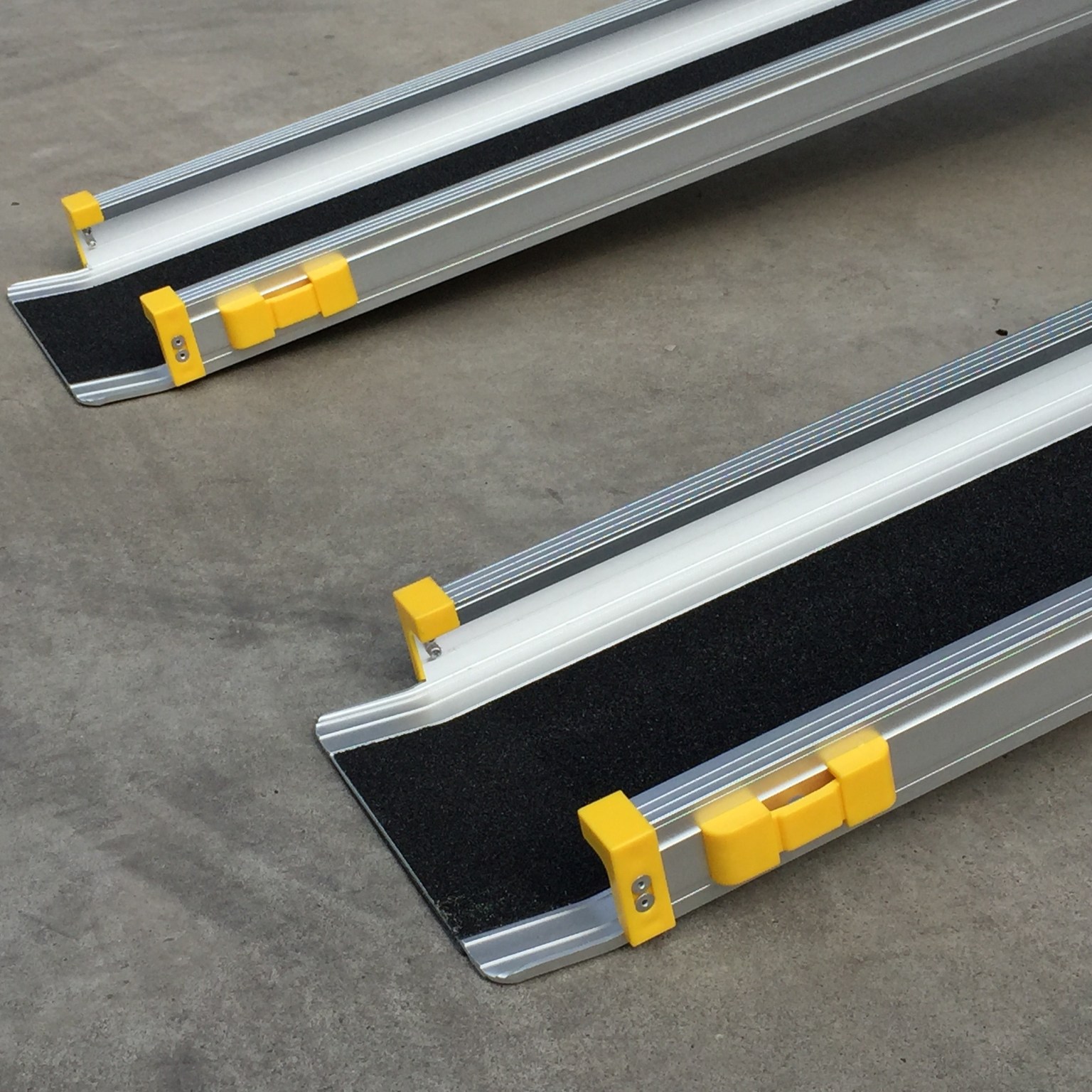 3M 270kg Two Section Deluxe Telescopic Wheelchair Ramp-JETM207-10 - Jetland