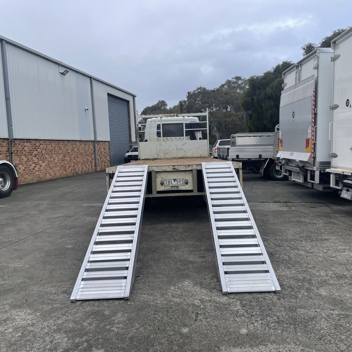 Aluminium Machinery & Construction Loading Ramps - Jetland