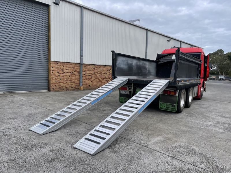 3.7m 6Tonne Heavy Duty Rubber Track Machinery Loading Ramps-JETAA604137 ...
