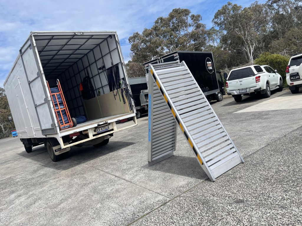 B SERIES (Folding Removalist Ramp) - Jetland
