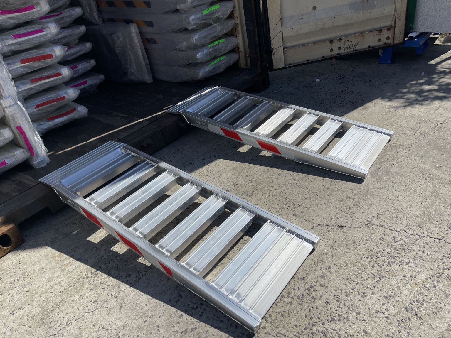 1.8m 6Tonne Container Loading Ramps-JETJ604118 - Jetland