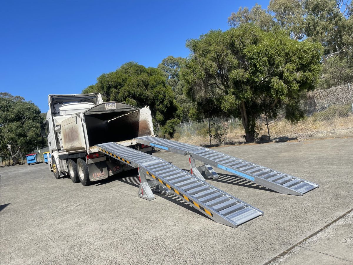 6m 6Tonne Center Supported Loading Ramps-JETI605060 - Jetland Loading Ramp