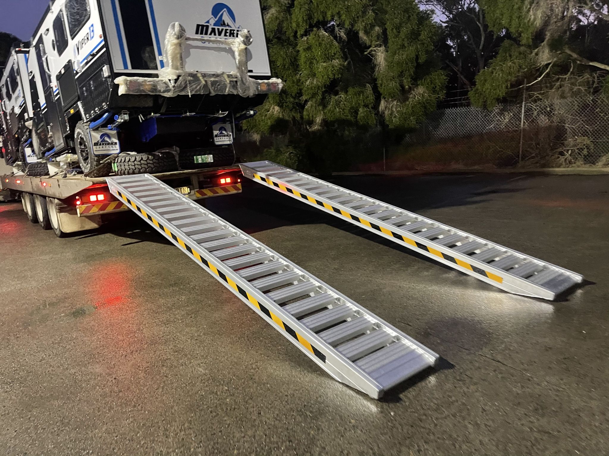 4.5m 3.6Tonne Heavy Duty Rubber Tyre,Rubber Track Machinery and Caravan ...