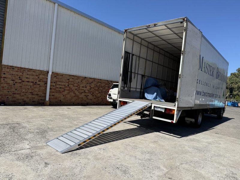 4.5m x 880mm 800kg capacity non Folding Walk Board Removalist Loading ...