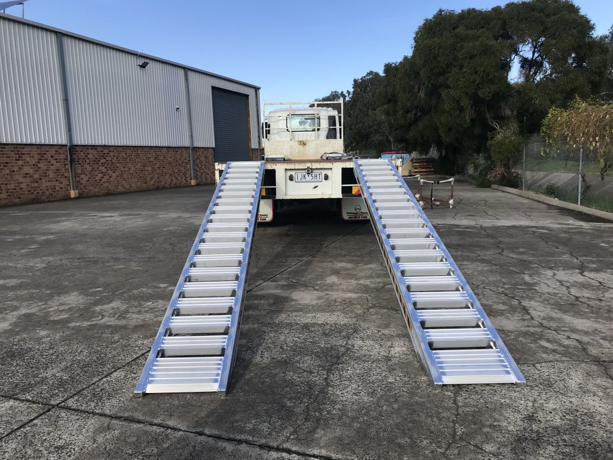 4.5m 9Tonne Heavy Duty Steel Track,Rubber Pads on steel,Rubber Track ...