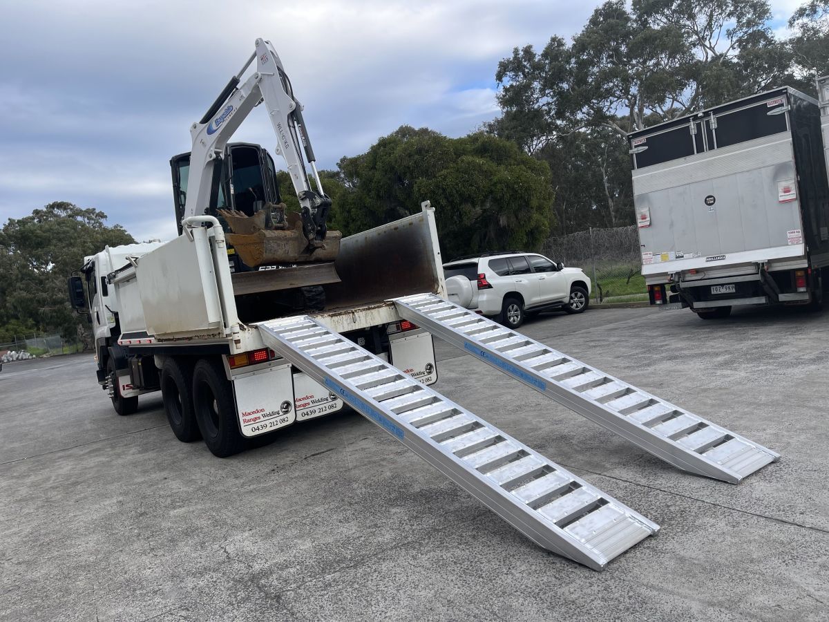 3.9m 10 Tonne Heavy Duty Rubber Track, Rubber Tyre Loading Ramp ...