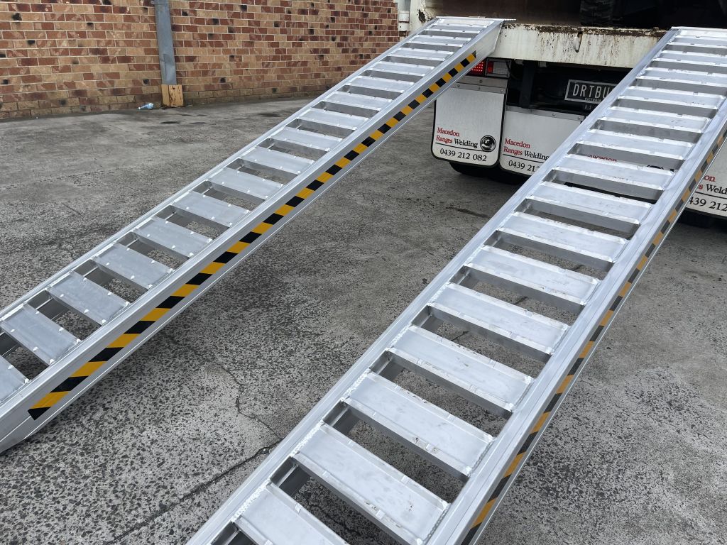 4.2m 9Tonne Heavy Duty Rubber Track, Rubber Tyre Machinery Loading ...