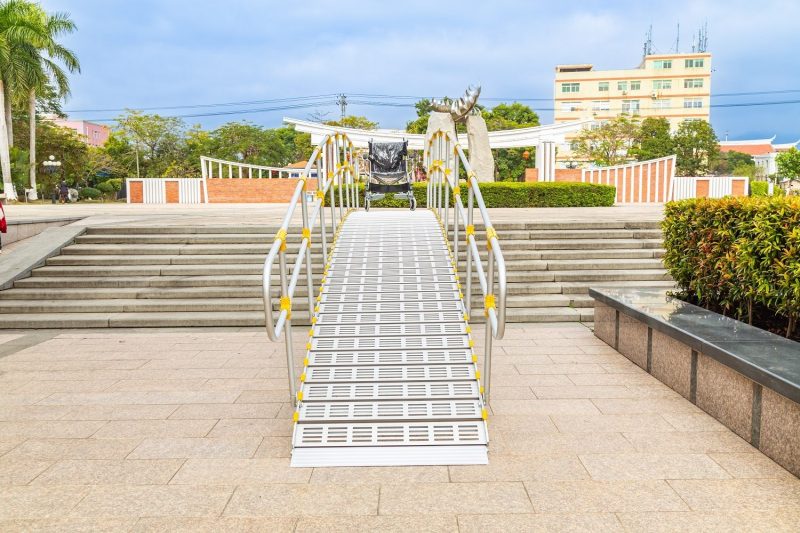 6M 350kg Rolling Ramp with Handrails -JET36-6H - Jetland