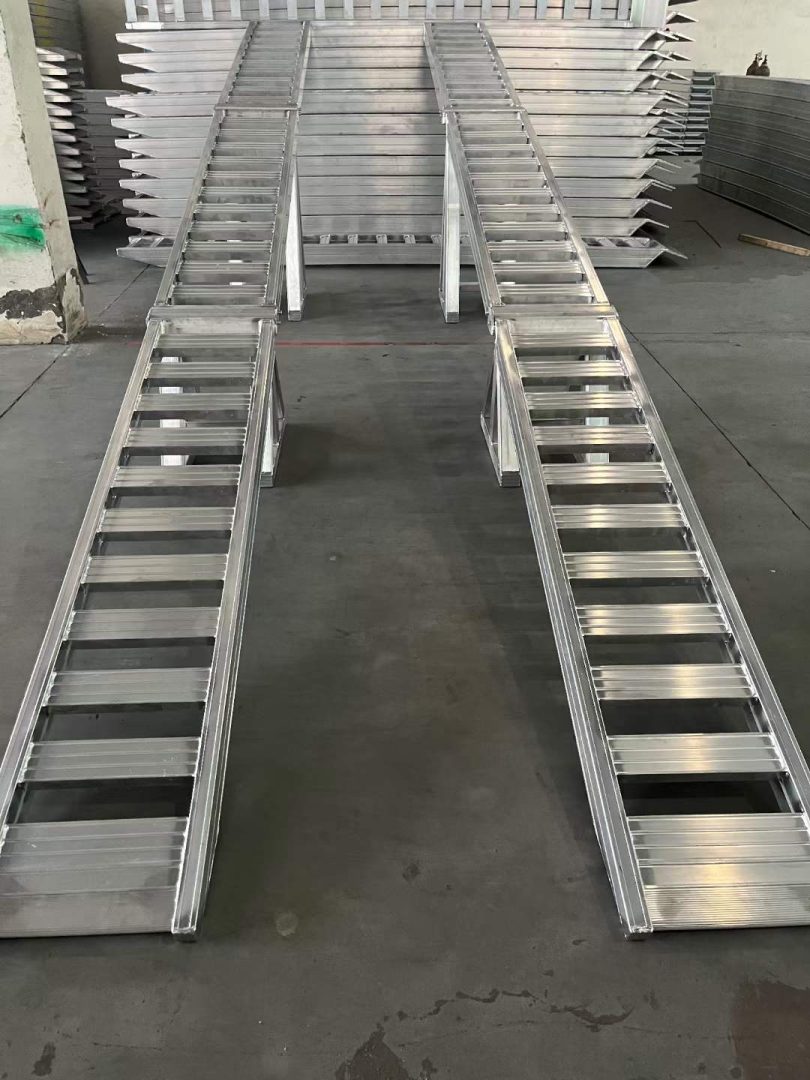 9m 7Tonne Center Supported Loading Ramps-JETI705090 - Jetland